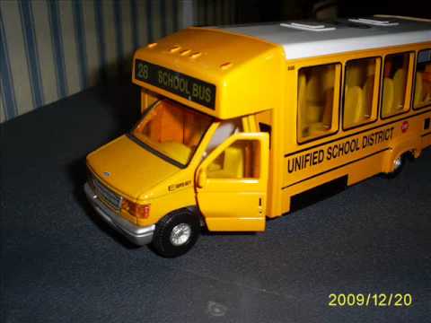 Ford E-350 School Bus | Model Buses | hobbyDB