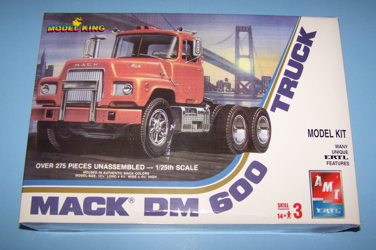 Mack DM 600 Truck | Model Truck Kits | hobbyDB